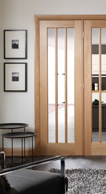 Worcester Pre-Finished Internal Oak Door with Clear Glass | McNairs ...