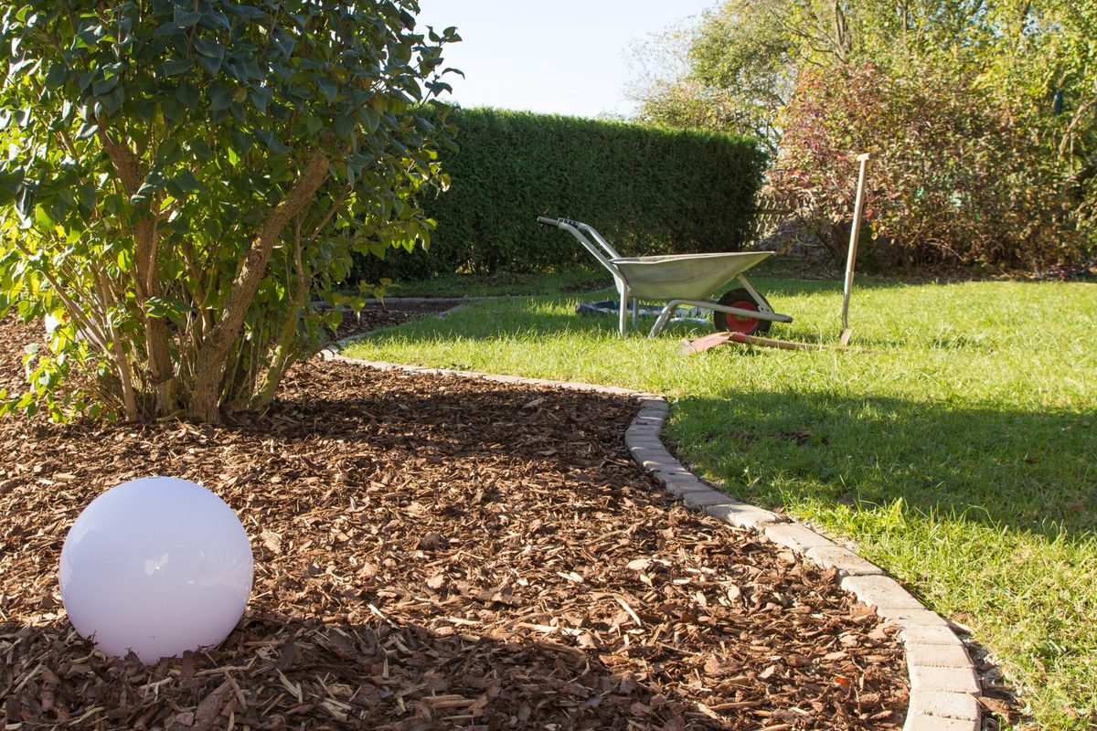 Hallstone Landscaping Bark Mulch (Sack/0.5m3) | McNairs Building Supplies